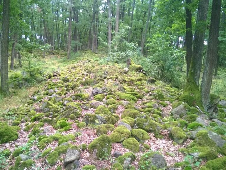 Výlety za najzáhadnejšími miestami na Slovensku | Sóda